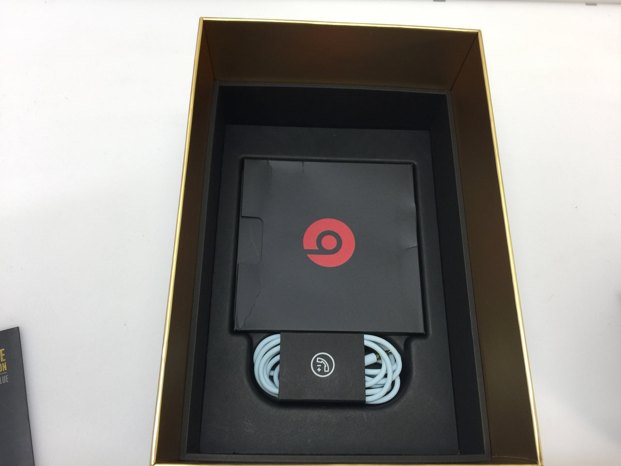Beats by Dr Dre Studio3 Wireless Over-Ear Headphones Crystal Beats by Dr Dre Studio3 Wireless Over-Ear Headphones Crystal